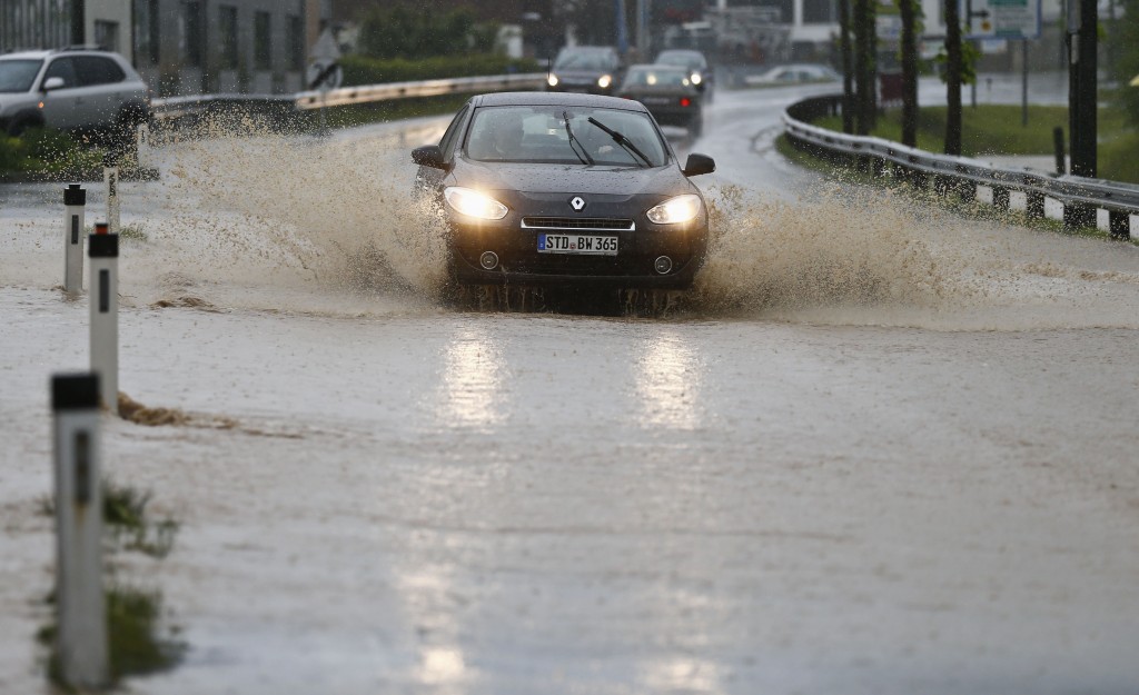 Overstromingen in Duitsland, Oostenrijk, Zwitserland en Tsjechië - NRC