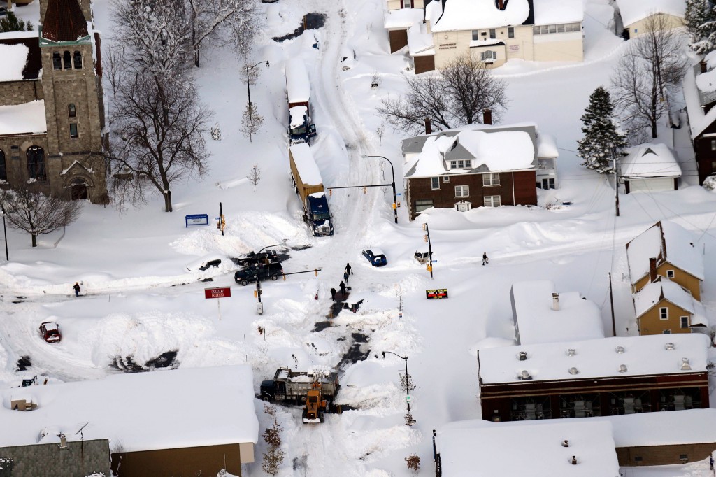 Kijken: de sneeuwstorm in de VS vanuit een drone - NRC
